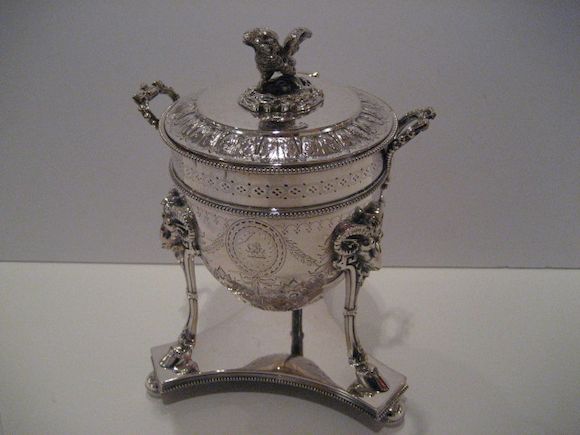 Bonhams : A Late Victorian silver-plated biscuit barrel late 19th century