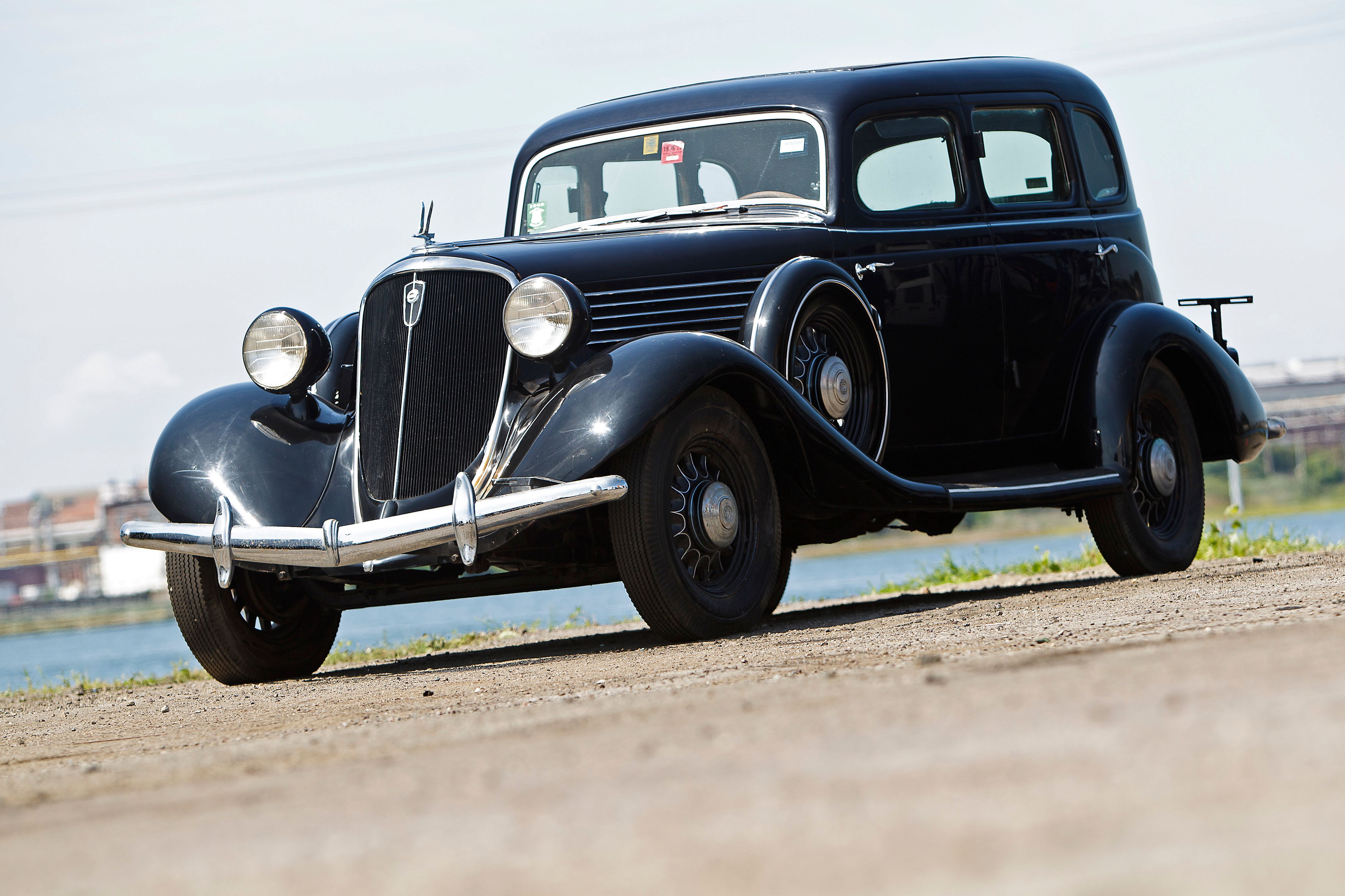 1934 Studebaker Commando Sedan Chassis no. BW-2 4474 - auctions & price ...
