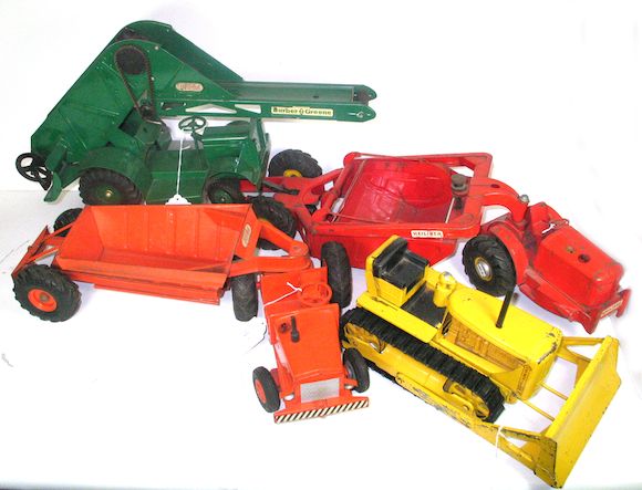 Bonhams : Pressed steel construction toys