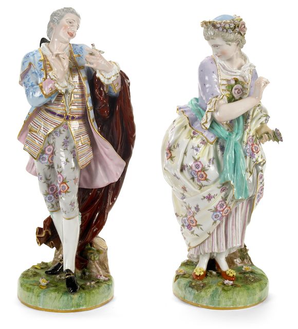 Bonhams : A pair of French porcelain figures 20th century