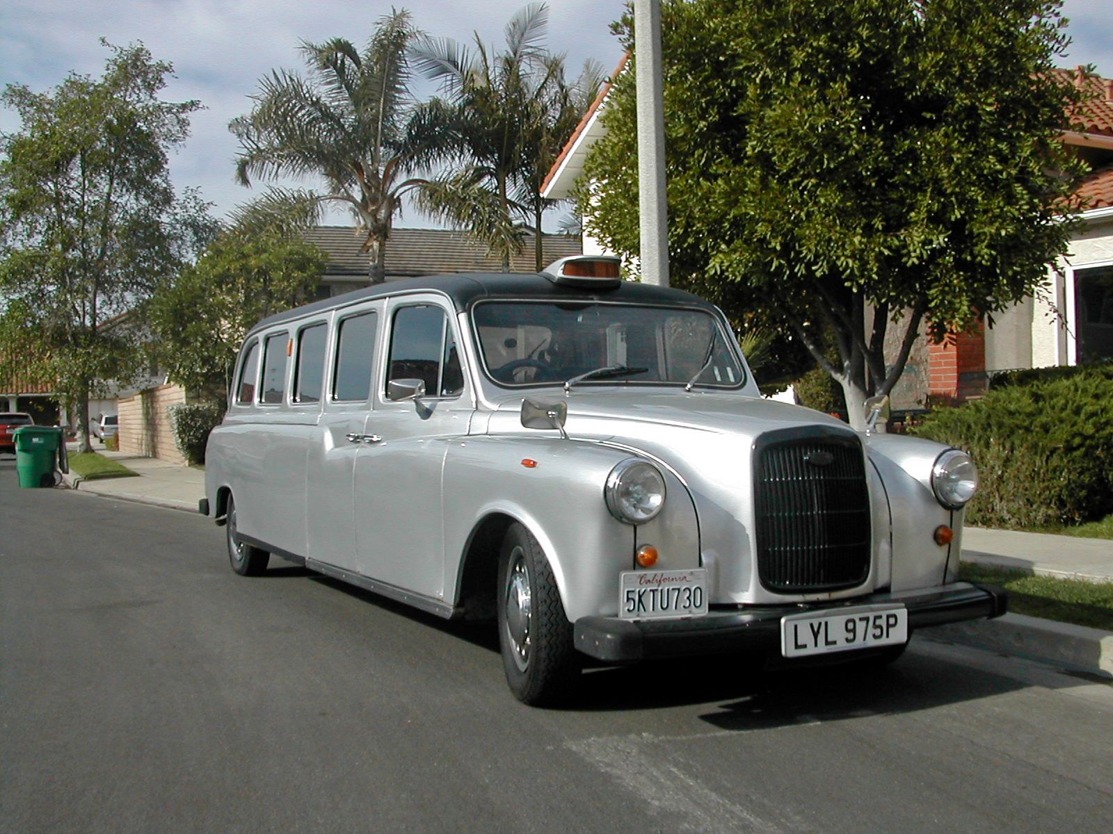 Bonhams Cars : 1976 Austin London Taxi Limousine Chassis no. FX4DR29135X