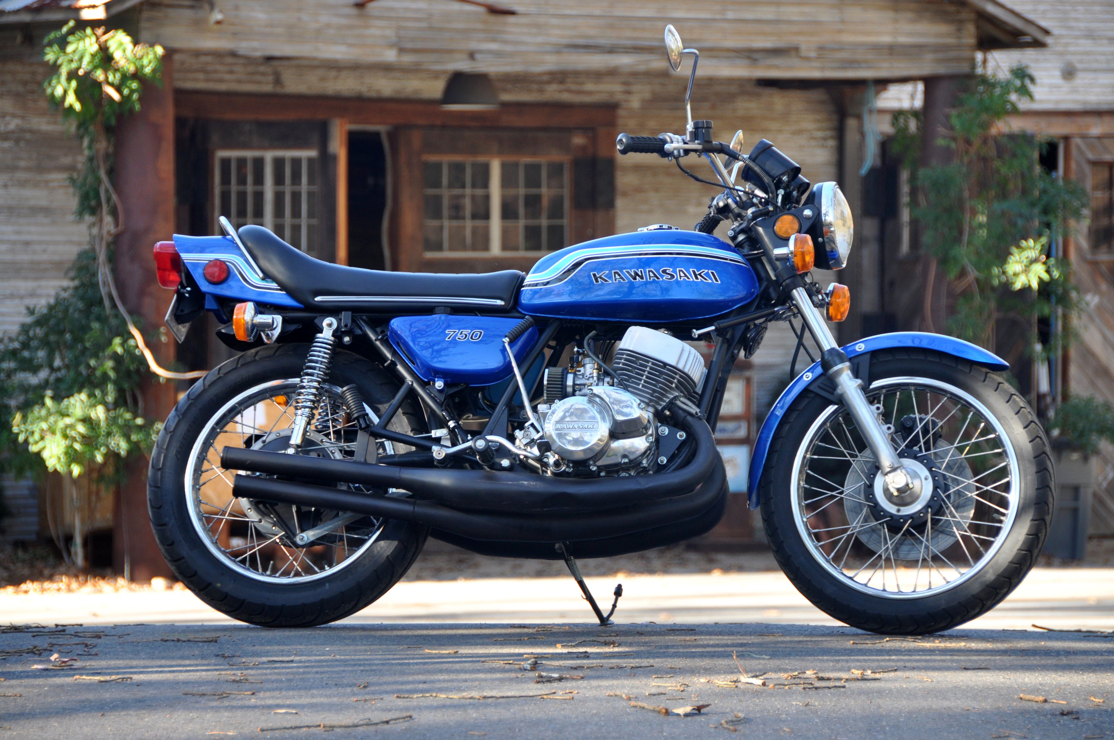 Wheelie machine, king of the quarter-mile 1972 Kawasaki H2 Mach IV Frame no. H2F18711 Engine no ...