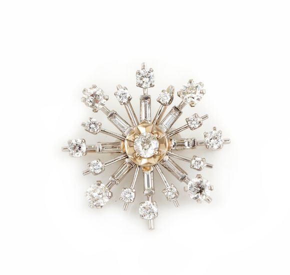 Bonhams : A diamond and 14k white gold snowflake brooch