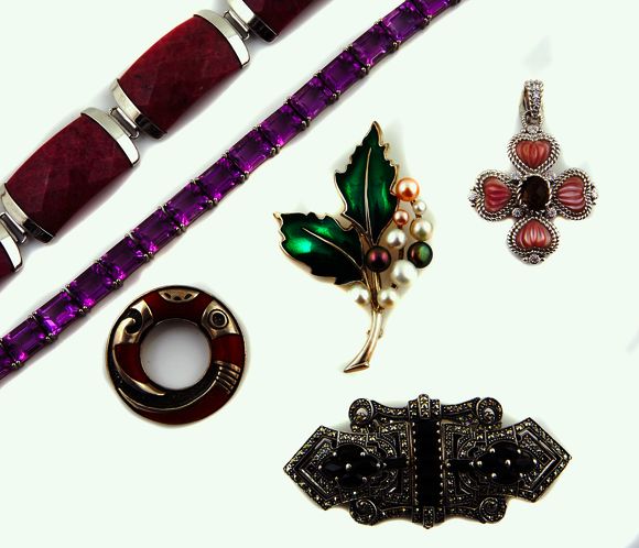Bonhams : A collection of enamel, stone, silver and metal jewelry