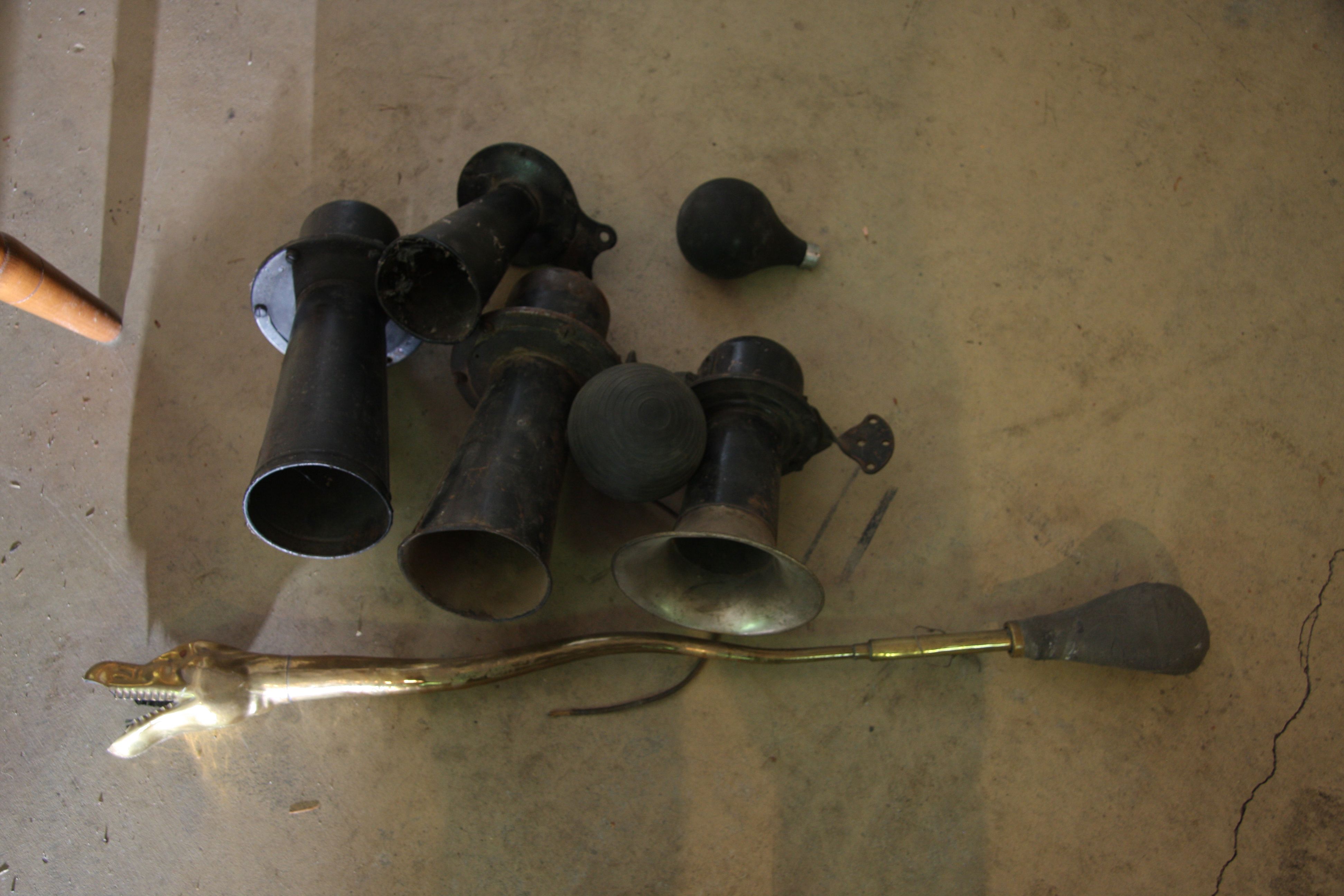 Bonhams Cars : A good lot of horns,