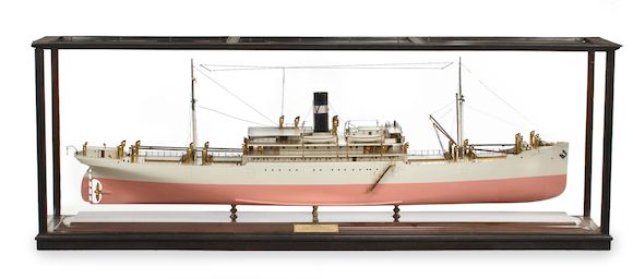 Bonhams : A builders' model of the S.S. Amapala 104 x 20-1/2 x 37 in ...