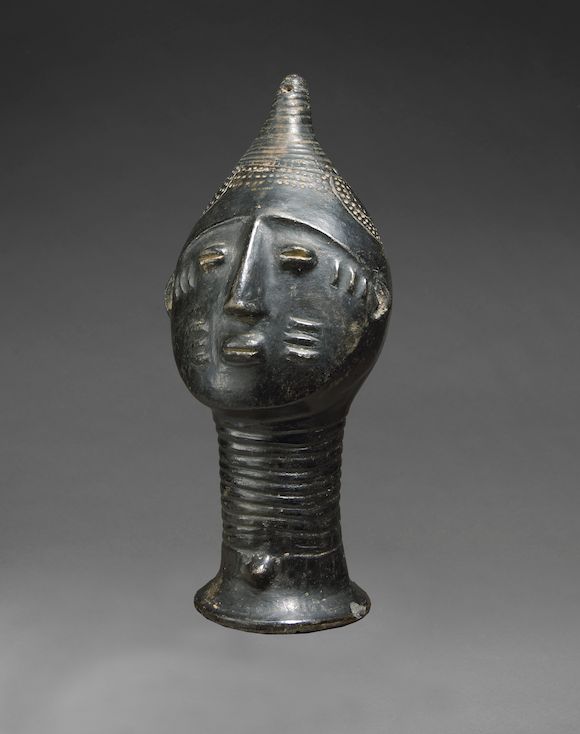 Bonhams : Akan Terracotta Funerary Head, Ghana