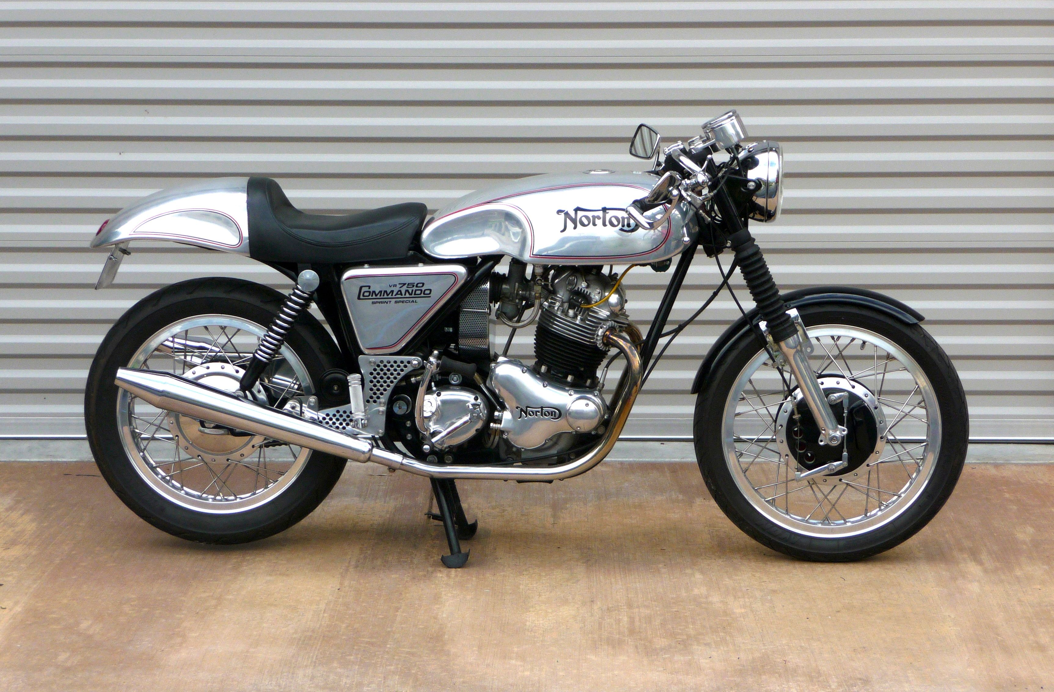 1972 Norton Commando Café Racer Frame no. 204727 Engine no. 204727 ...