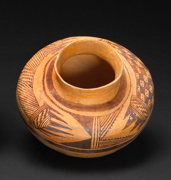 Bonhams : A Jeddito black-on-orange jar