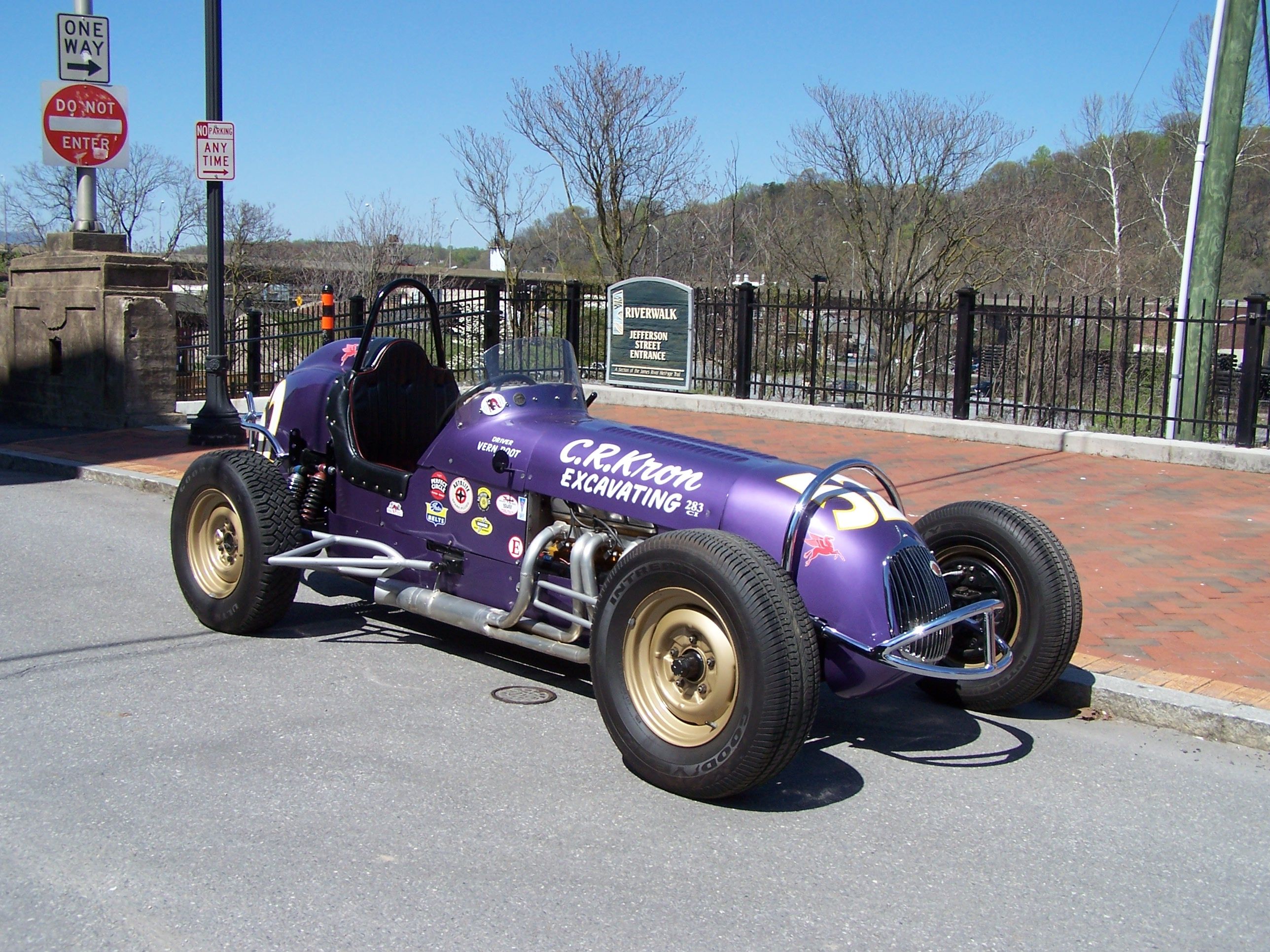 Bonhams Cars : Pikes Peak Special,1948 Brazier Championship Car