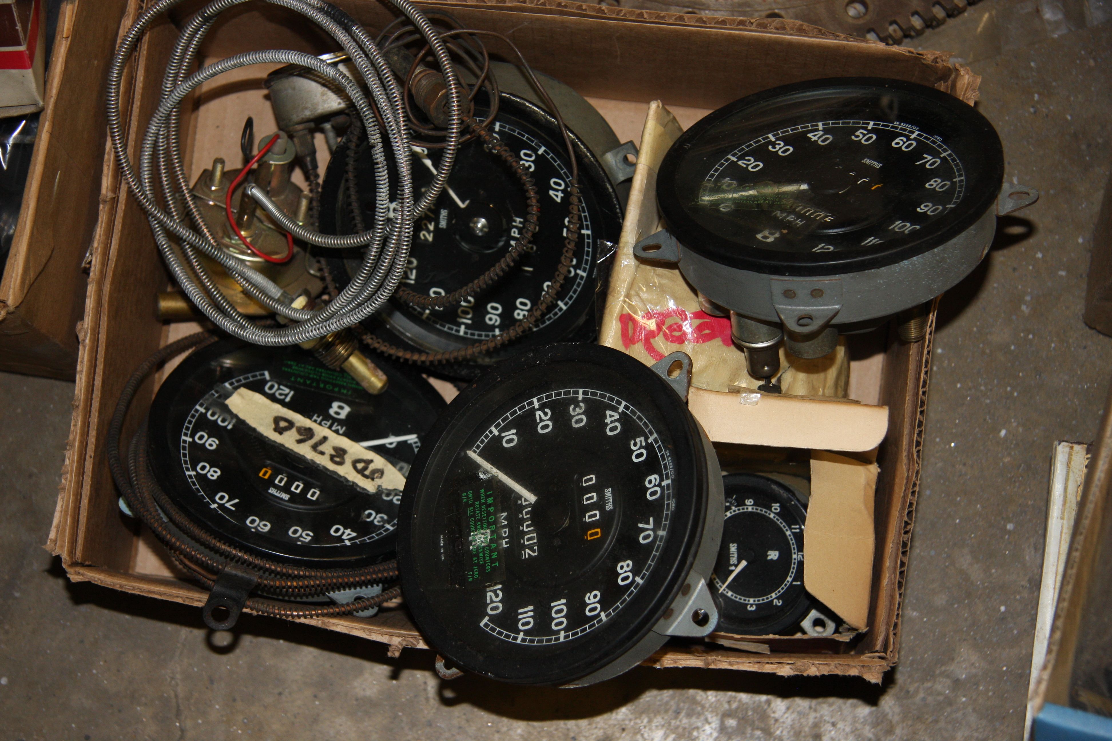 Bonhams Cars : A quantity of post-war Rolls-Royce and Bentley instruments,