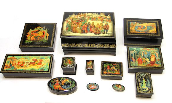 Bonhams : A collection of ten Russian lacquered boxes and two brooches ...
