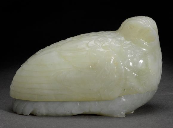 Bonhams : A carved nephrite box in the shape of a bird