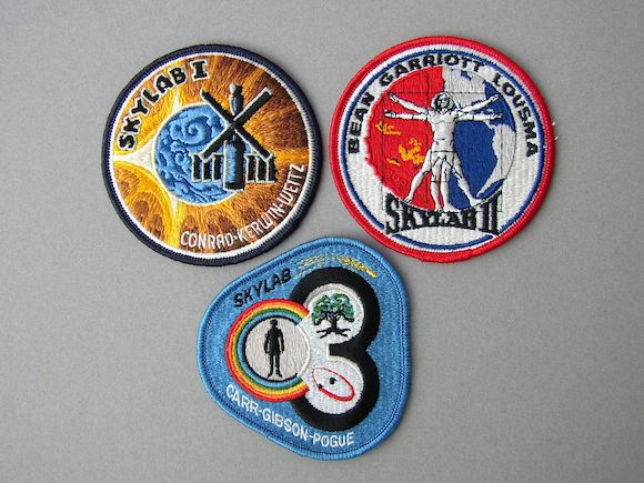 Bonhams : LION BROTHERS CREW MISSION EMBLEMS. Cloth crew mission ...