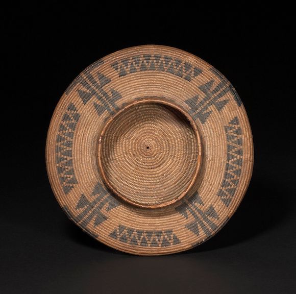 Bonhams : A Western Mono bottleneck basket