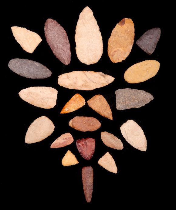 Bonhams : A Collection of Twenty-One Points and Scrapers