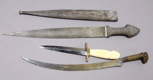 Bonhams : A lot of three daggers