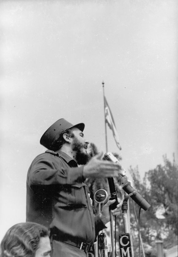 Bonhams : CASTRO, FIDEL. B.1926. Group of 21 photographs,