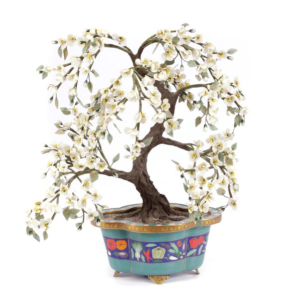 Bonhams : A pair of decorative Chinese jade trees