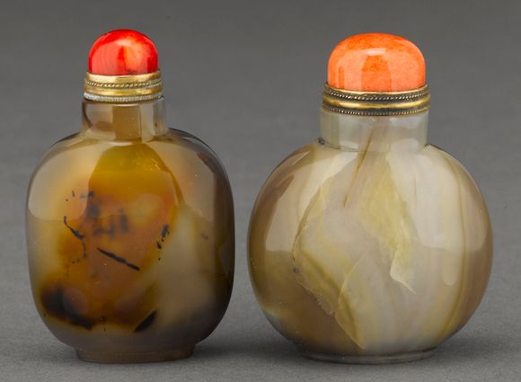 Bonhams : Two mottled agate snuff bottles