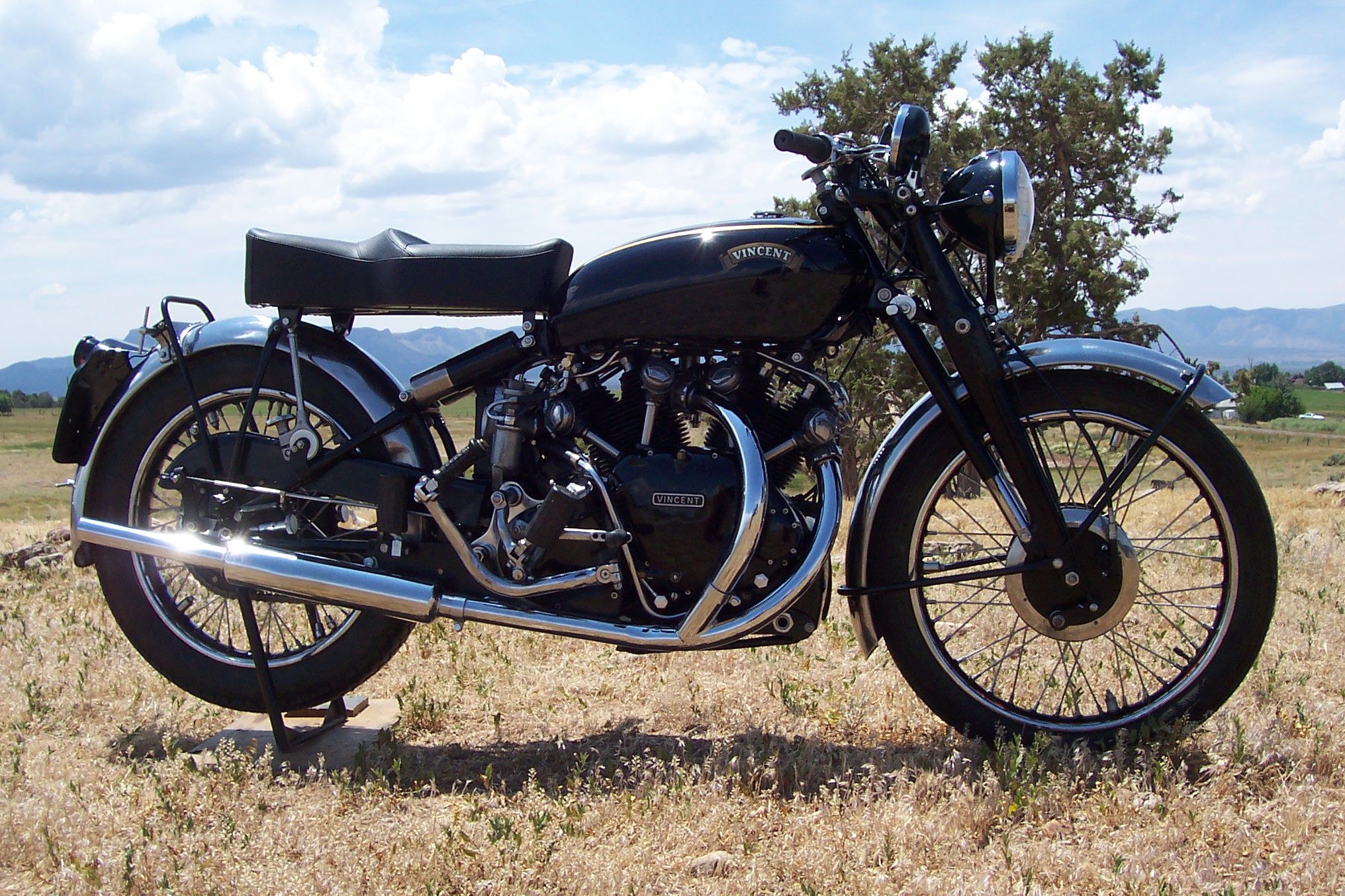 Bonhams Cars : 1952 Vincent 998cc Black Shadow Frame no. RC10581BC ...
