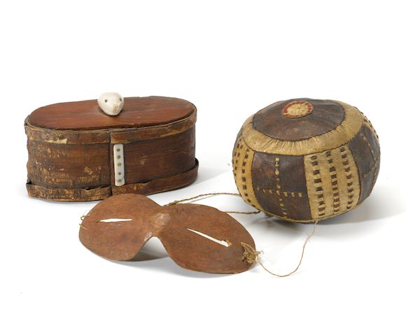 Bonhams : Three Eskimo items