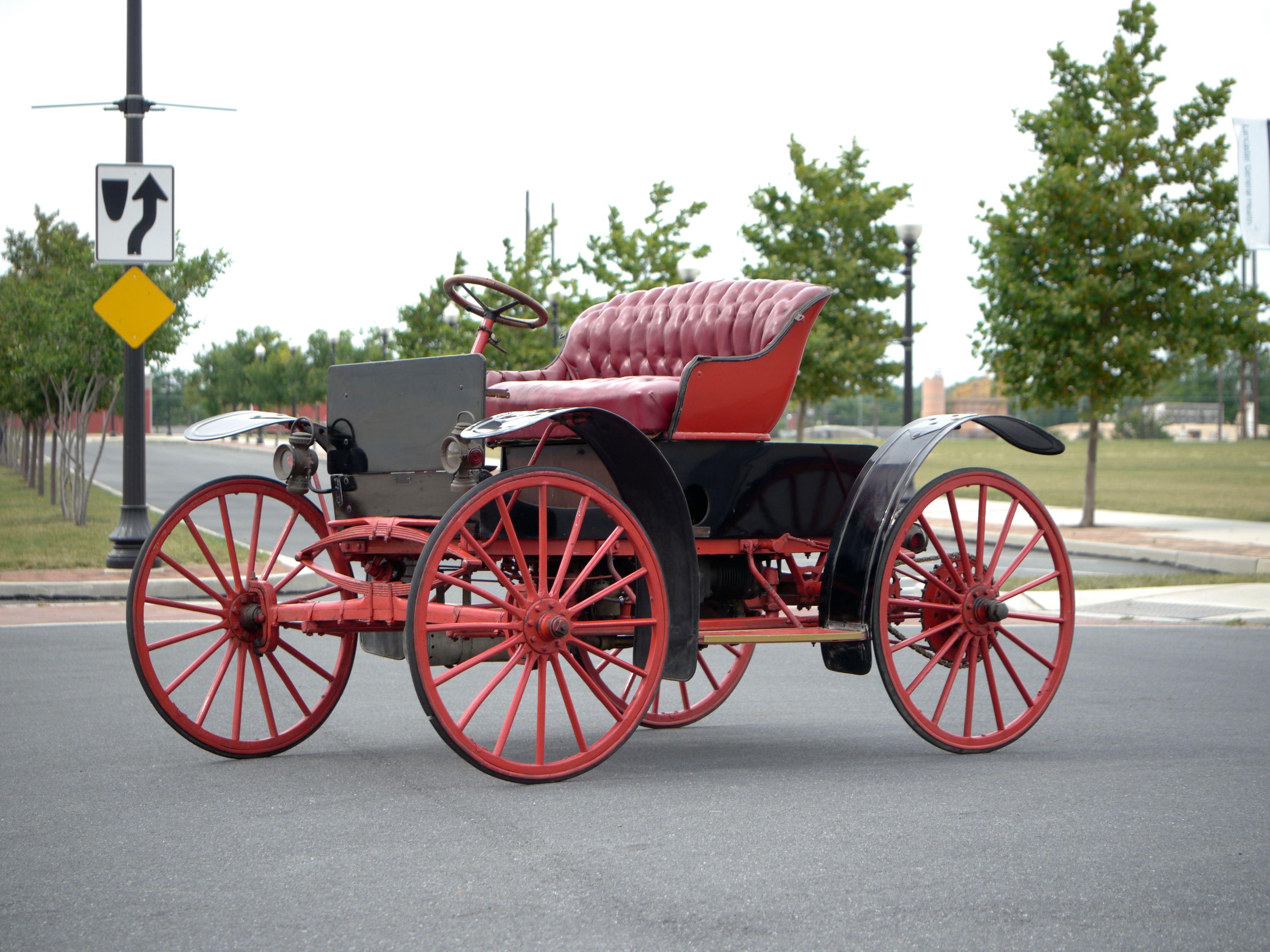 Bonhams Cars : 1910 McIntyre Model B-1 Runabout Engine no. B589