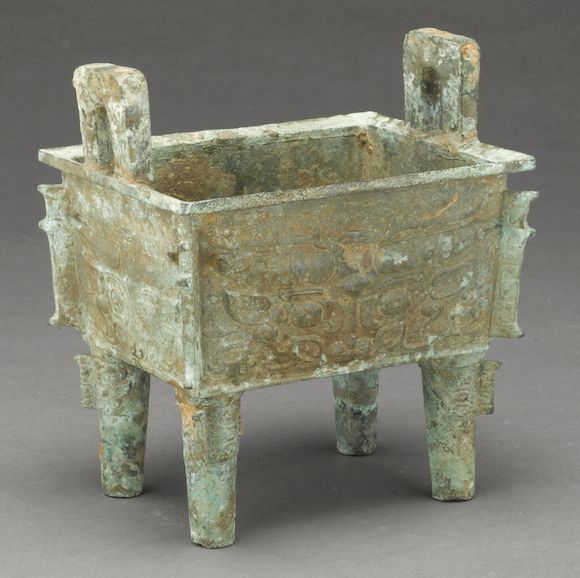 Bonhams : A archaistic cast bronze ritual vessel, fangding Late Qing ...