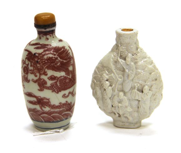Bonhams : Two porcelain snuff bottles