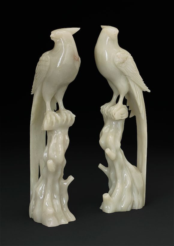 Bonhams : A pair of grayish-white jade birds