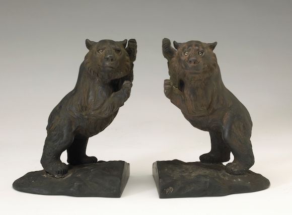 Bonhams : A pair of okimono of bears Meiji/Taisho period