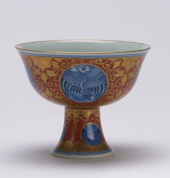 Bonhams : A Chinese porcelain stem cup