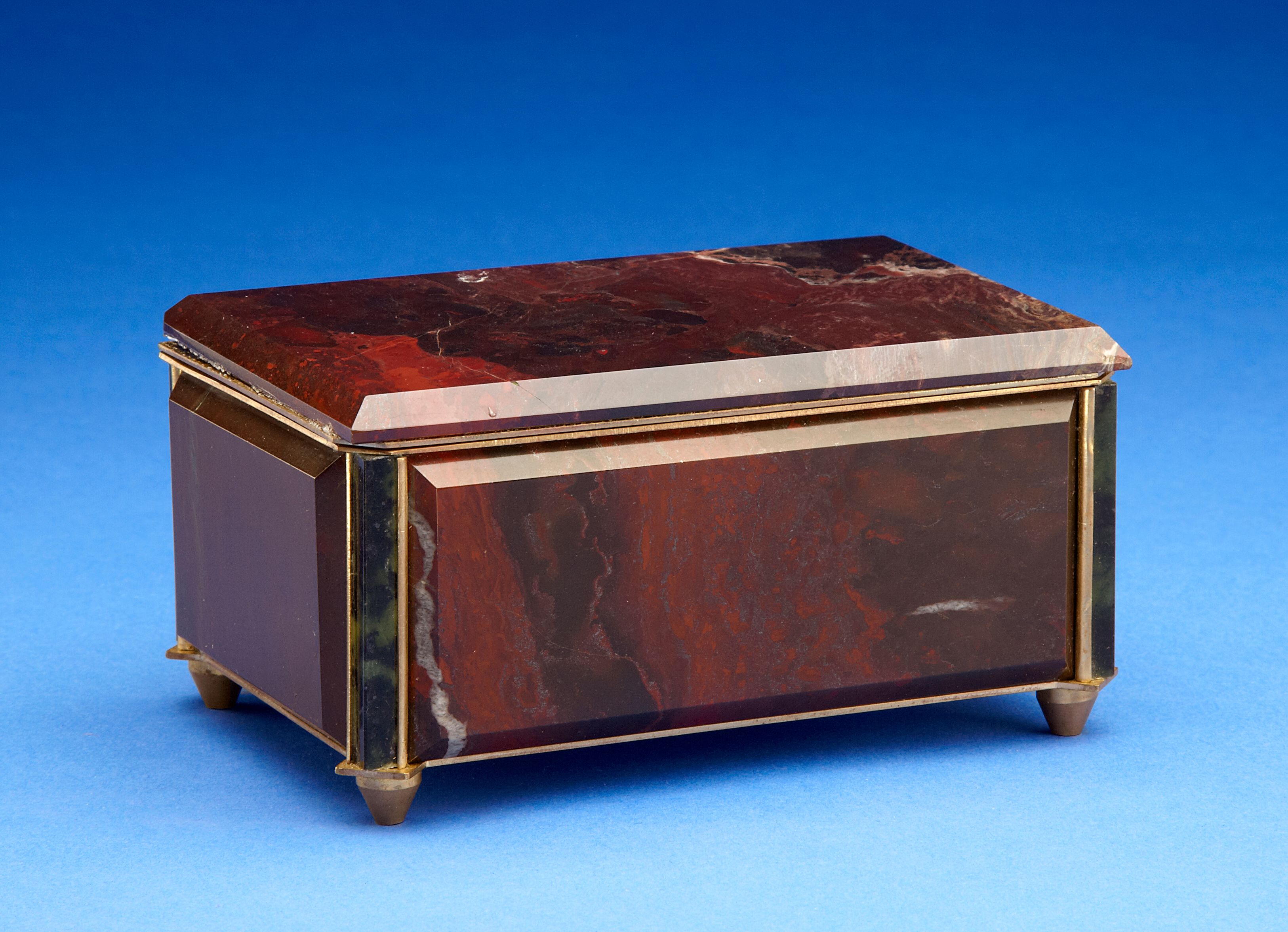 Antique Jasper Box - auctions & price archive