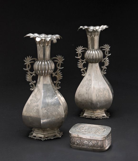 Bonhams : A pair of export silver vases Late Qing dynasty