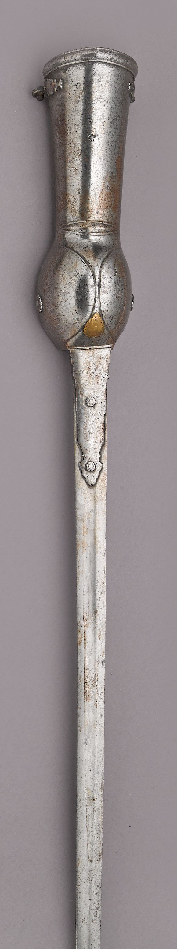 Bonhams : An Indian gauntlet sword, pata -Select US Arms Type-