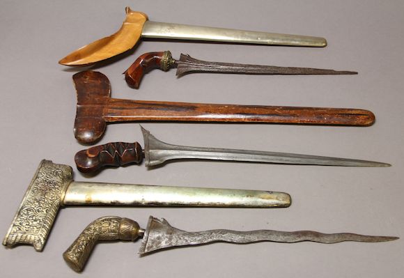 Bonhams : A lot of three Indonesian keris -Select US Arms Type-
