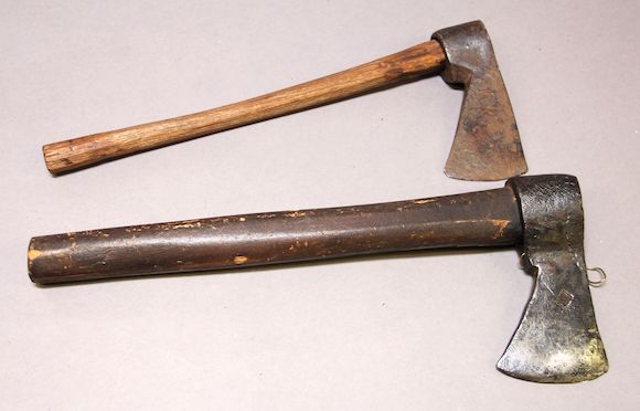 Bonhams : A lot of two 19th century trade axes -Select US Arms Type-
