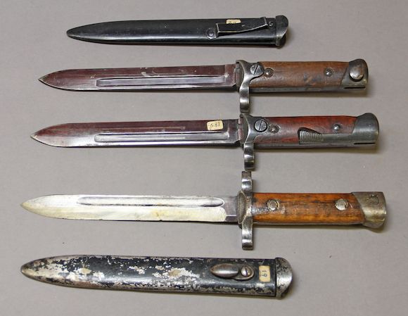 Bonhams : A lot of three Italian bayonets -Select US Arms Type-