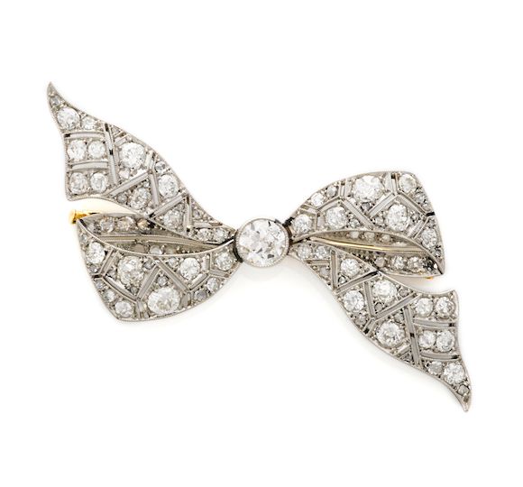Bonhams : A belle époque diamond bow brooch,
