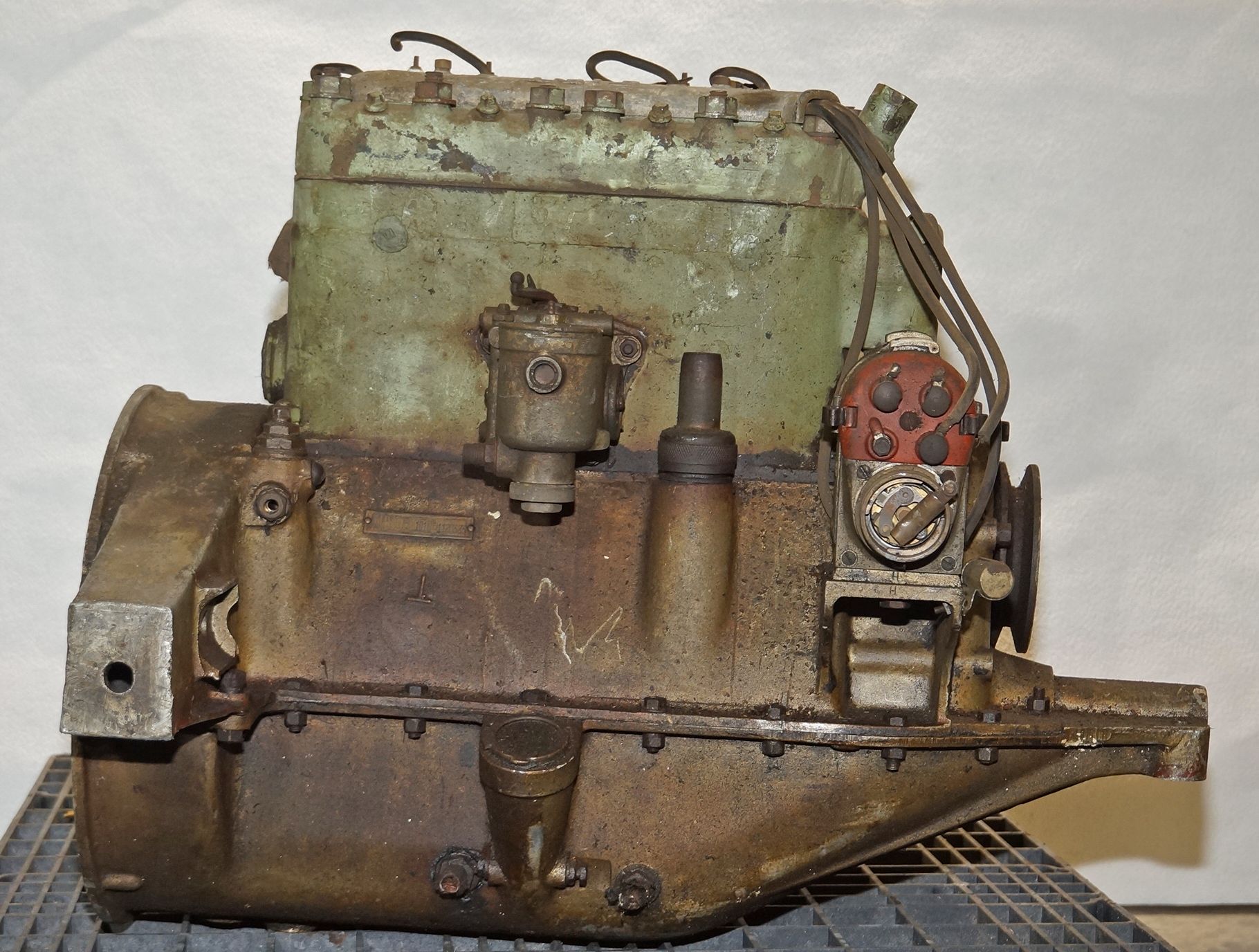Bonhams Cars : A Fiat 501 4-cylinder engine,