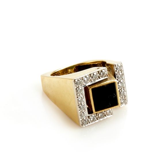 Bonhams : A hardstone, diamond and 18k gold rotating ring