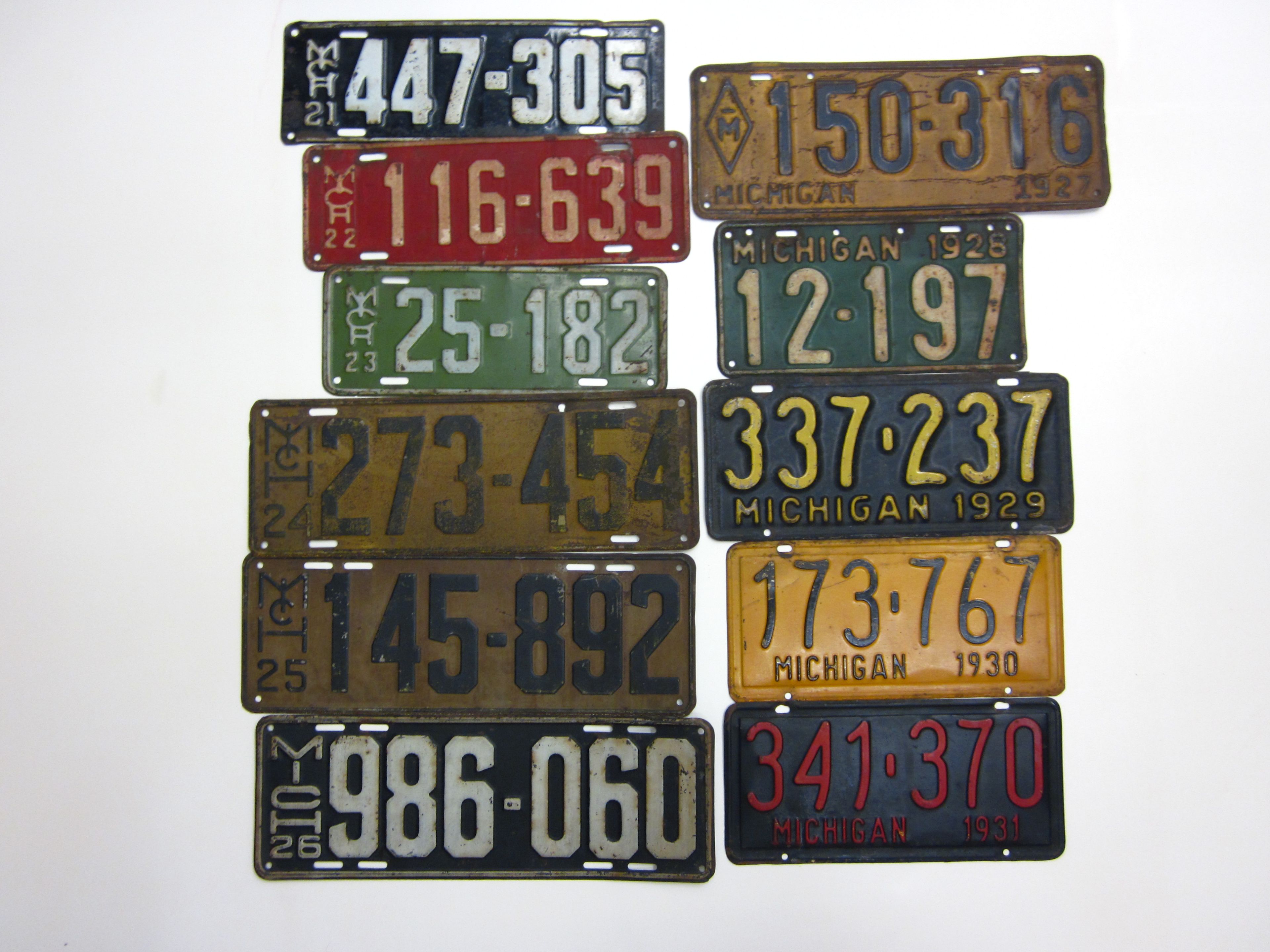 Bonhams Cars : A collection of Michigan licence plates, 1921-1962,