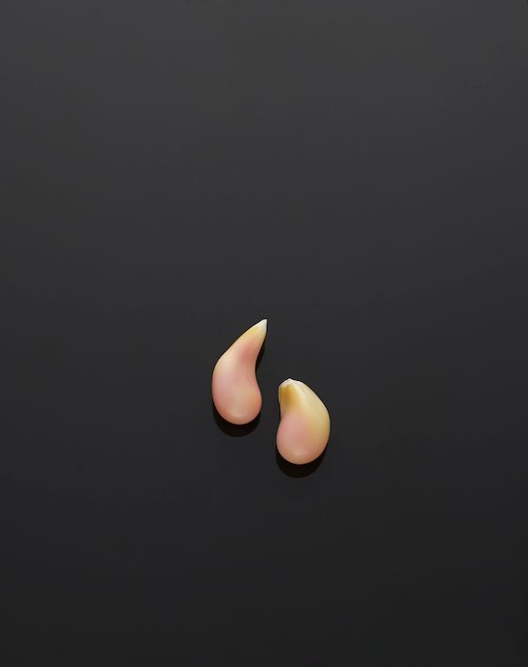 Bonhams : Two Rare Conch Pearls of Extraordinary Size