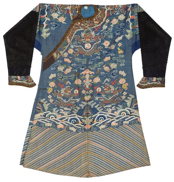Bonhams : A kesi-woven blue silk dragon robe Late Qing dynasty
