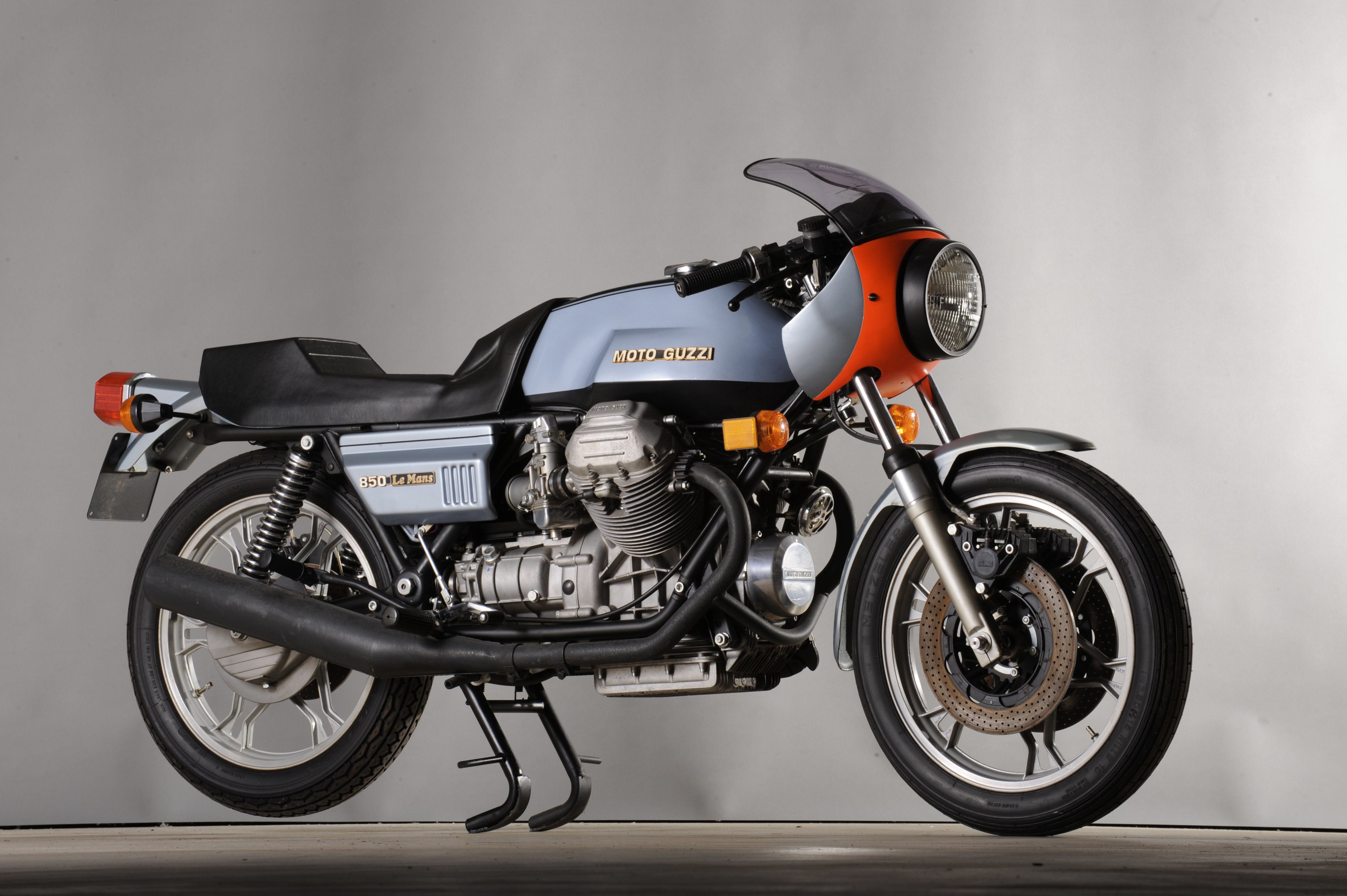 Bonhams Cars : 1976 Moto Guzzi 850cc Le Mans Frame no. 70455 Engine no ...