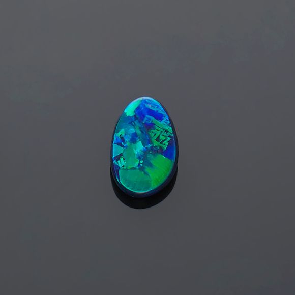 Bonhams : Exceptional Black Opal with Chinese Writing