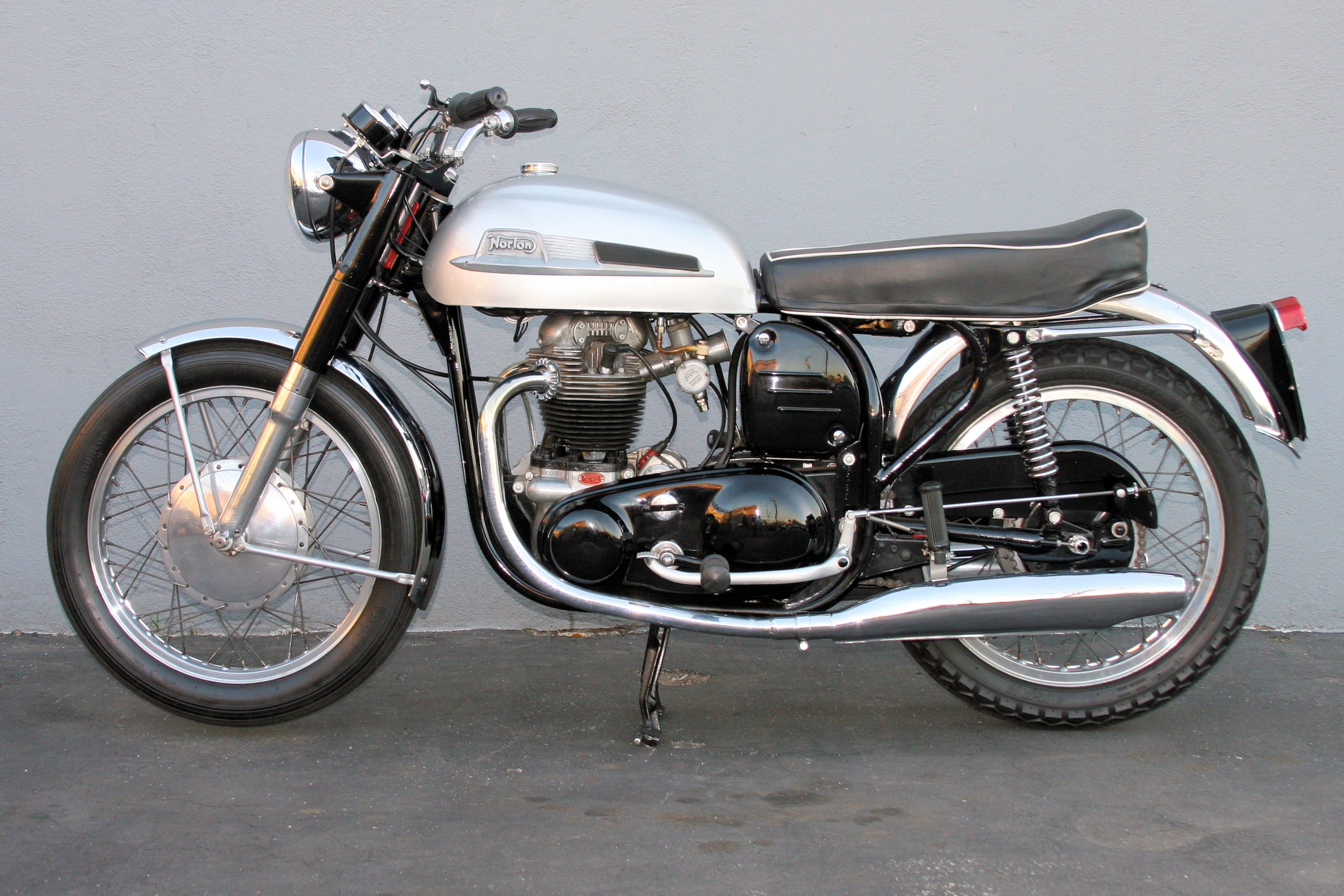 Bonhams Cars : 1962 Norton 650SS Frame no. 10086 Engine no. 10086