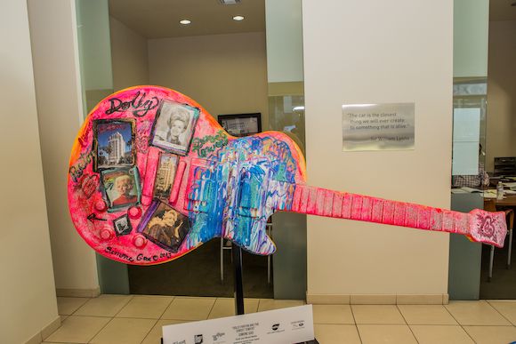 Bonhams : Simone Gad Dolly Parton and the Sunset Towers