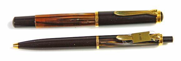 Bonhams : PELIKAN K400 Fountain Pen & Ballpoint Pair