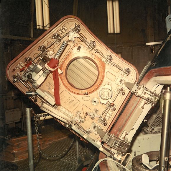 Bonhams : APOLLO 16 LUNAR MODULE CLOSE OUT
